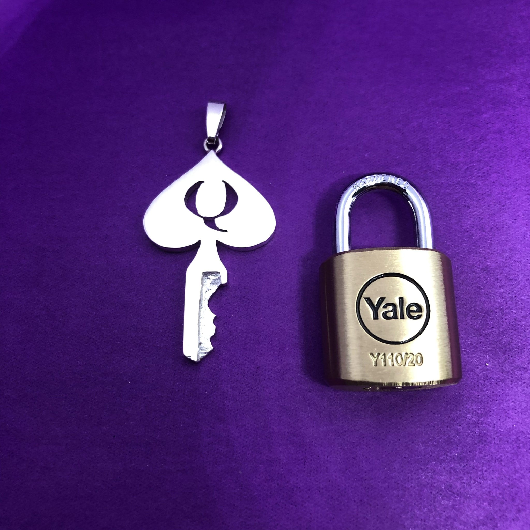 Queen of Spades handmade chastity key with padlock | chastity-shop ...